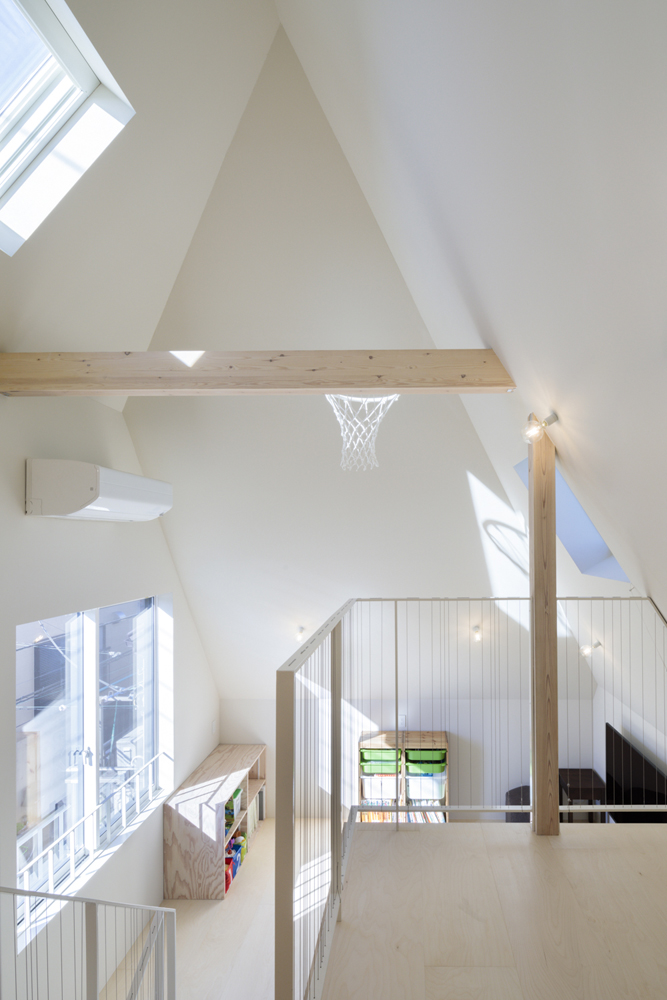 WORKS | Ichikawa Skip House
