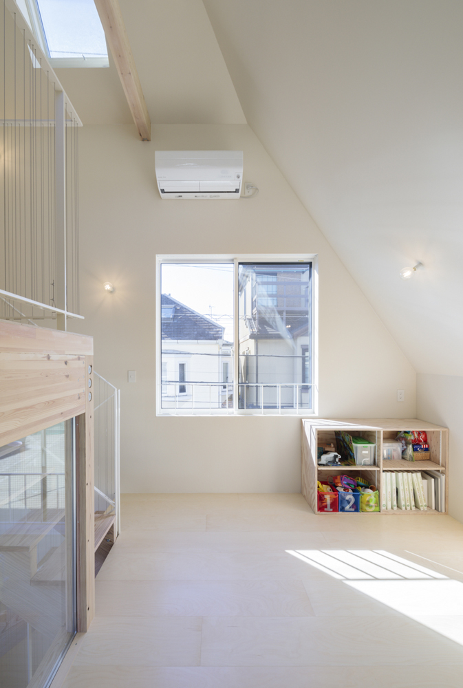 WORKS | Ichikawa Skip House